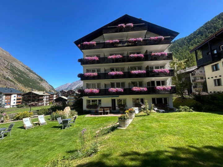 Hotel Adonis - Zermatt