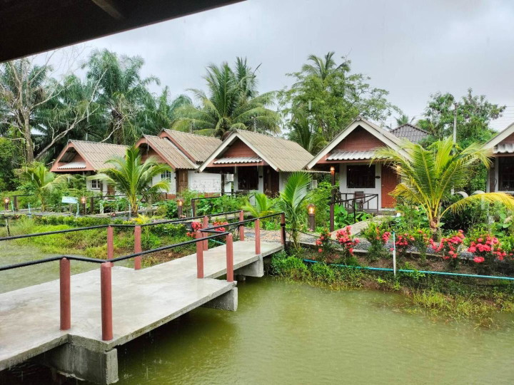 ปารมีฟาร์มสเตย์ - Khao Lak
