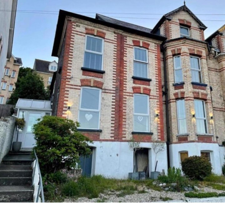 The Devonshire Villa - Ilfracombe