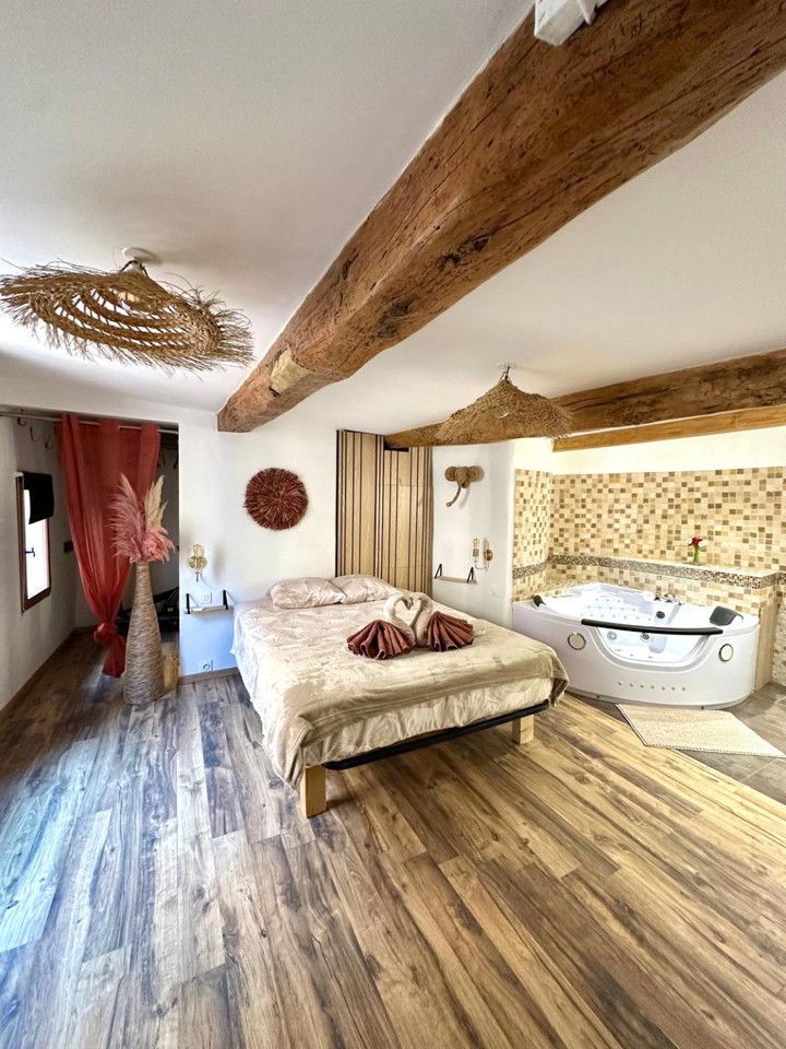 Appartement Climatisé 2 Chambres 2 Salles De Bain Pour 4 Personnes - Cotignac