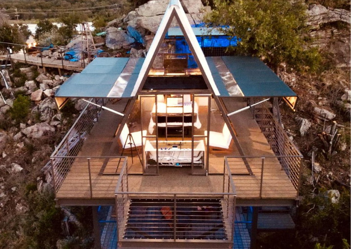 Stunning A-frame With Folding Glass Walls & Open-air Living In Cottonwood, Texas - Estados Unidos