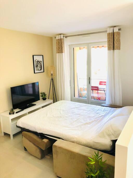 Un Coin De Paradis 2 Ou 4 Personnes Refait à Neuf - Sainte-Maxime