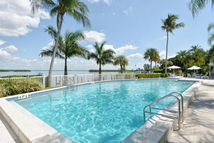 Waterfront, Spa, Pool, Private Paradise On Longboat Key - Longboat Key, FL