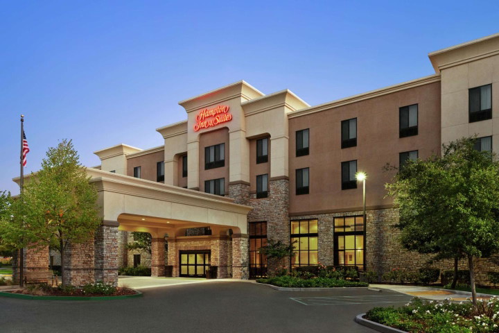 Hampton Inn & Suites West Sacramento - Sacramento, CA