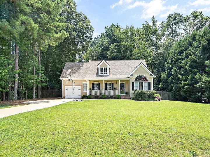 Peaceful Retreat With Large Garden In Summer Oaks - Cary, NC