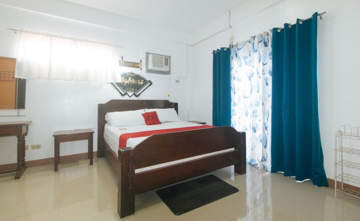 Reddoorz Premium At Casa Lenidarose - Angeles