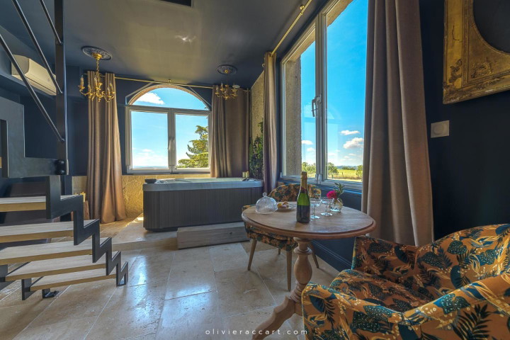 Suite Avec Spa Privatif à Albi La Mascrabiere Bed & Spa - Albi