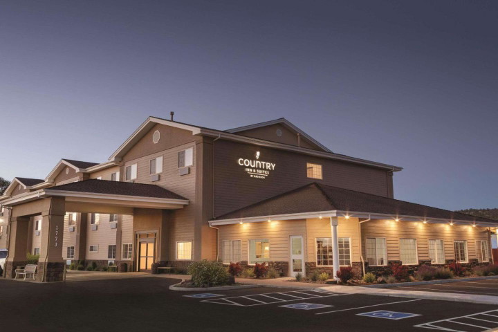 Country Inn & Suites By Radisson, Prineville, Or - Oregon
