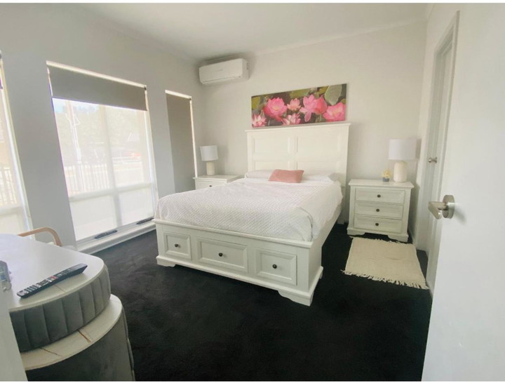 Modern Private Room With Ensuite - Adelaide Hills Council