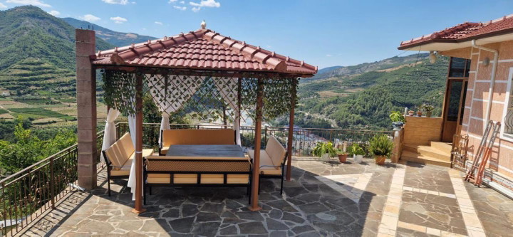 Vila Zeni Zoto, Private Room Featuring Panoramic Views From Terrace And Balcony - Albania