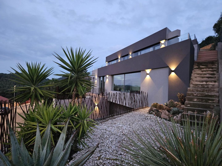 Casa Lou, Architect Villa With Heated Pool At Begur, 470m2 - Begur