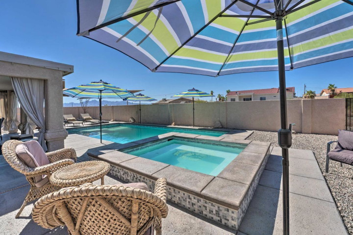 Central Lake Havasu City House: Grill & Ev Charger - Arizona