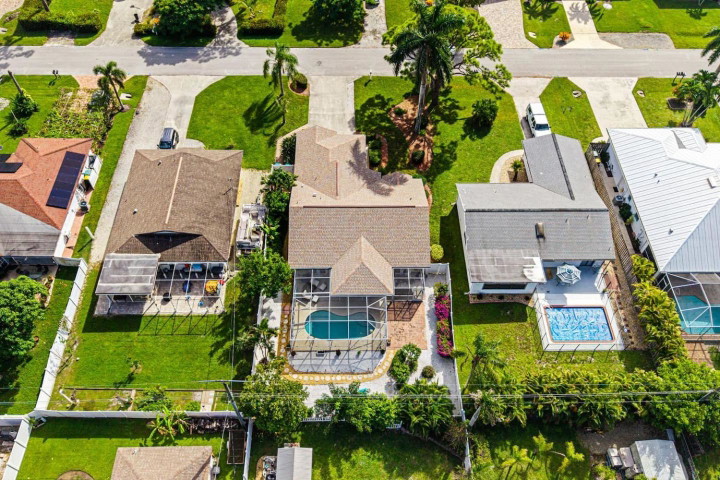Bonita Beach Escape Pool, Bikes & Paddleboards - Bonita Springs, FL