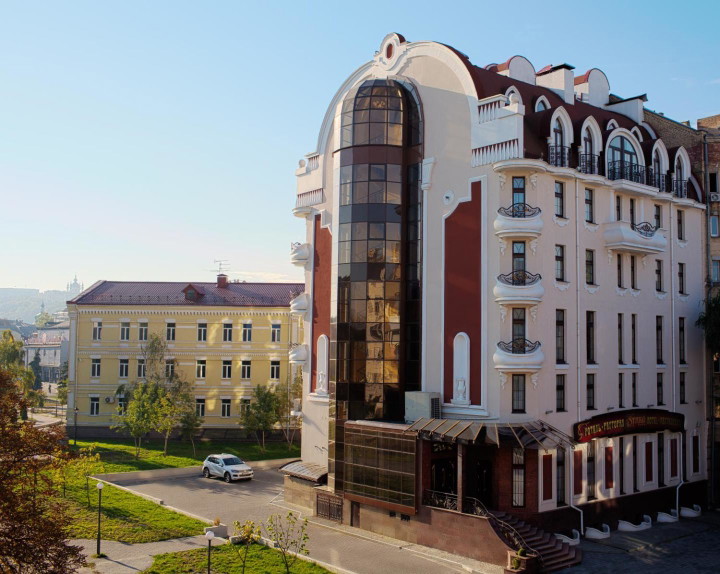 Staro Hotel - Вишневое