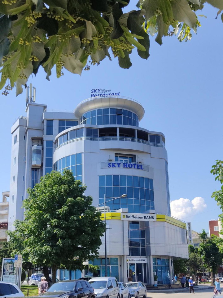 Sky Hotel - Korçë