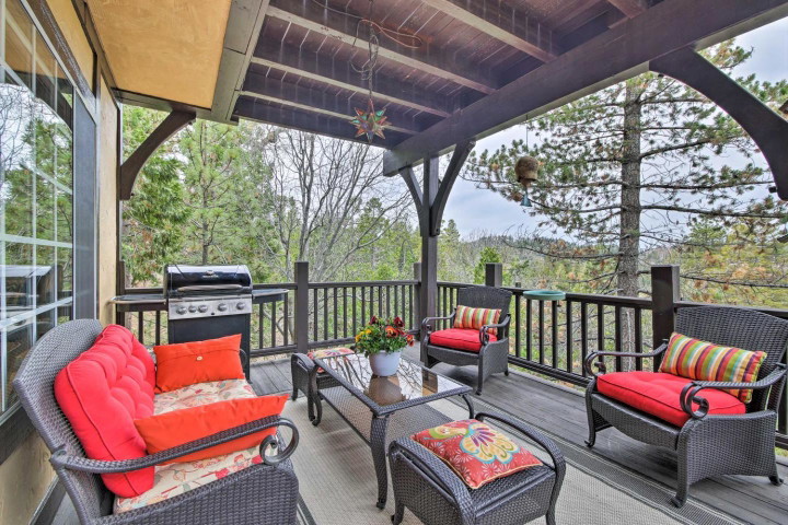 Luxe Lake Arrowhead Home W/ Deck, 3 Mi To Village! - San Bernardino, CA