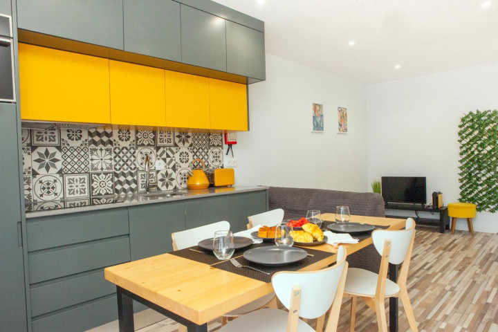 Host Wise - Amadeo Apartments - Madalena