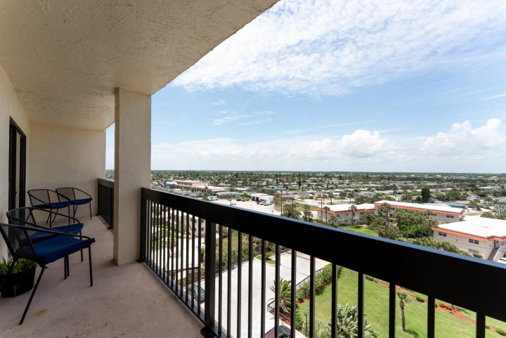 Beach Views With Top Complex Amenities And Covered Parking! - Ormond Beach, FL