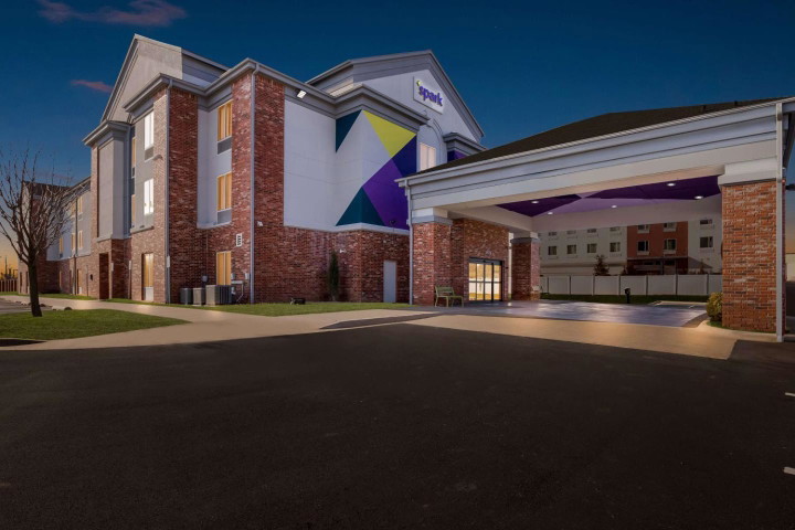 Spark By Hilton Catoosa Tulsa - Owasso, OK