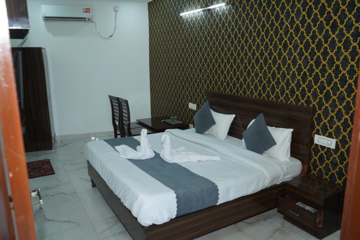 Hotel The Chandigarh - Chandigarh