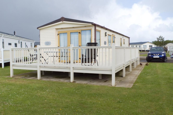 Manor Park Hunstanton Pets Go Free Linen Included - Heacham