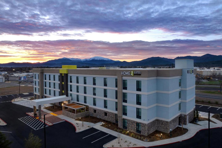 Home2 Suites By Hilton Redding - Redding, CA