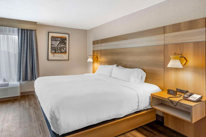 Best Western Plus Heritage Rail-south York/i-83 - Wrightsville, PA
