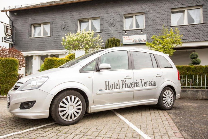 Hotel Pizzeria Venezia - Hahn