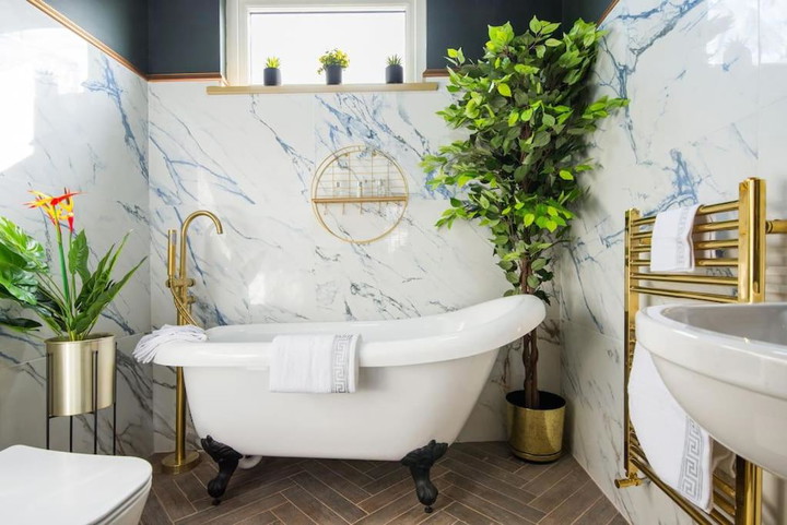 Lux Versace Pad Sleeps 10 Hot Tub, Cinema & Games Room - London, UK