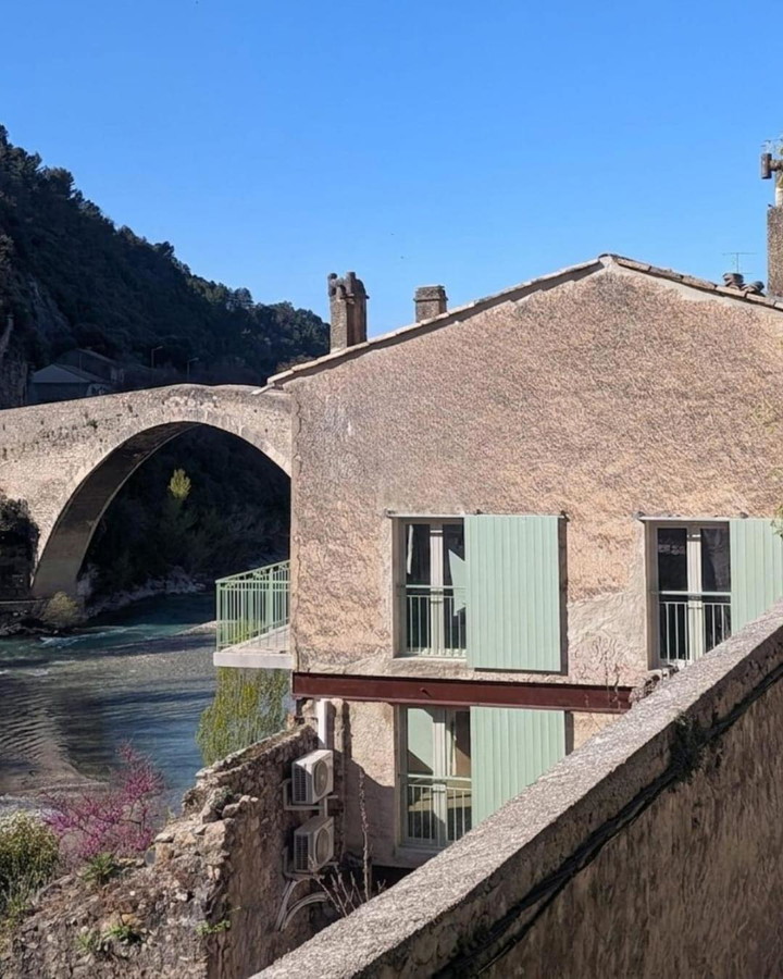 Appartement Avec Balcon Vue Pont Roman De Nyons - Nyons