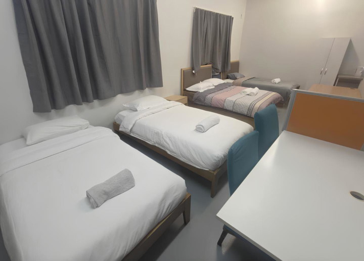 2 Double Beds, 3 Single Beds, And 2 Sofa Beds Serviced Studio - Auckland