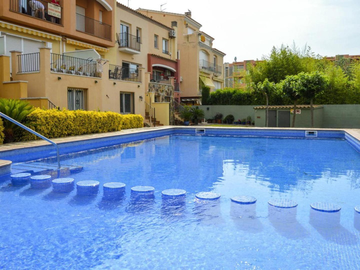 Maison Avec Piscine à 100 M De La Plage - Empuriabrava