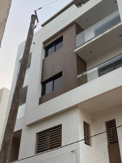 Superbe Appartement Avec Place Parking Libre - Dakar