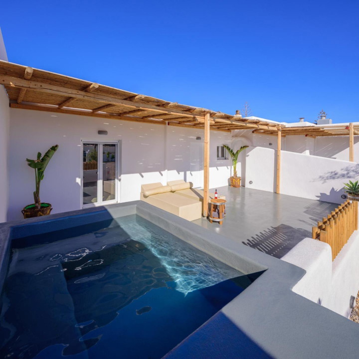Athiri Luxury Suites - Santorini