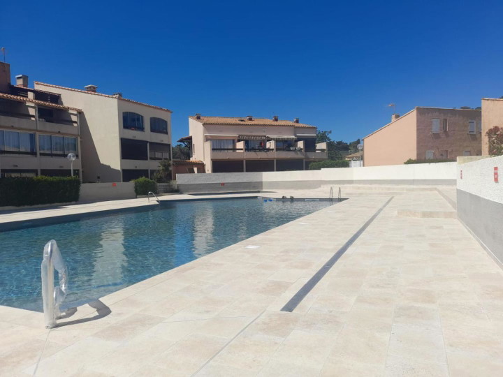 Agréable Studio Cabine - Clim-piscine-parking - Proche Plage Richelieu - Le Grau d'Agde