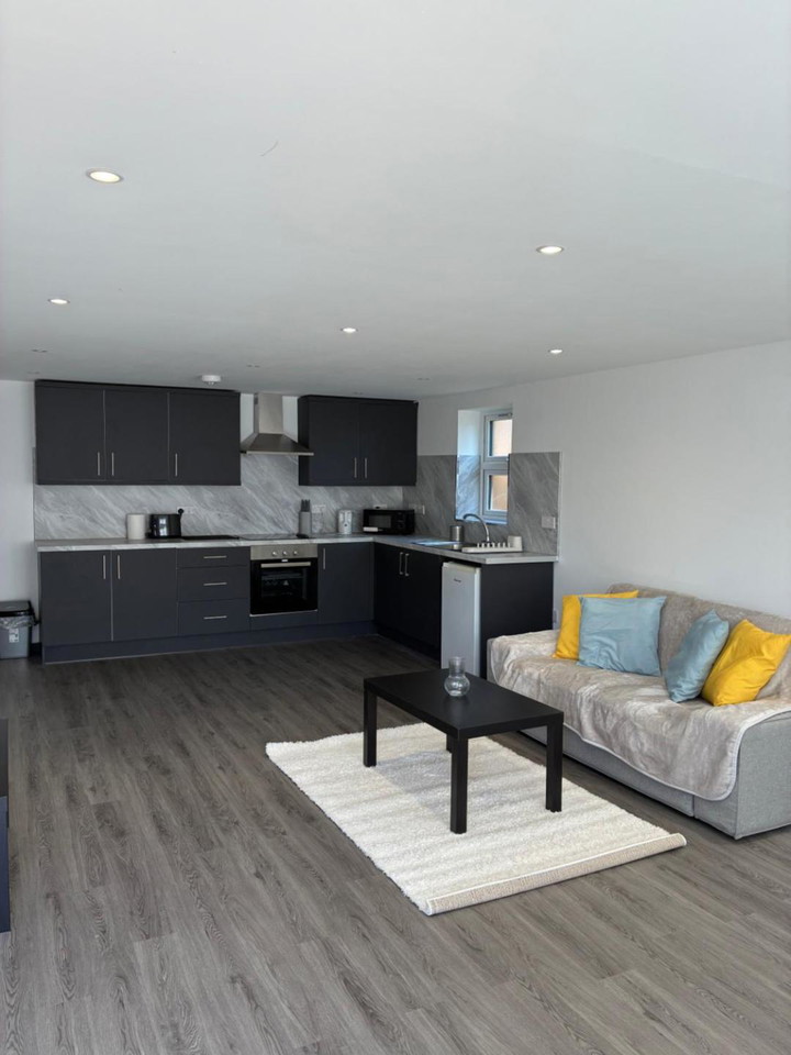 2 Bedroom Apartments - Southampton, UK