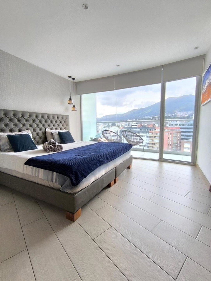 One Luxury Suite Super King Bed & Volcano View - Quito