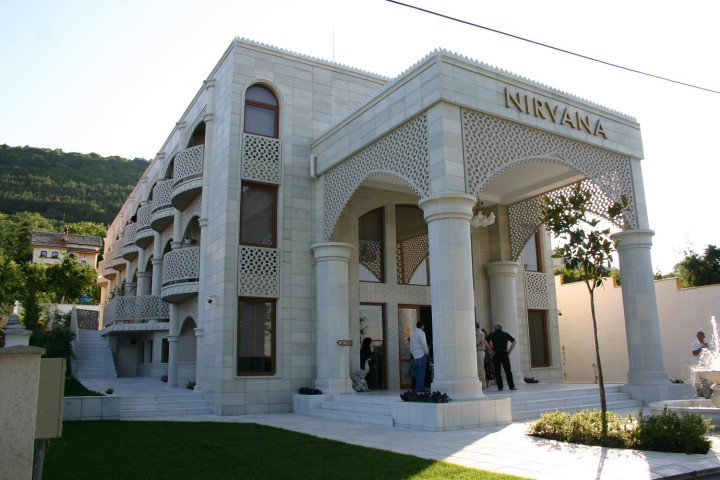 Familly Art Hotel Nirvana - Shumen