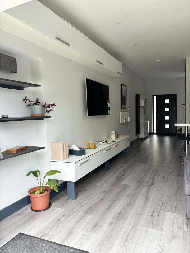 Luxury Modern Apartment With Free Private Parking - St Albans, UK