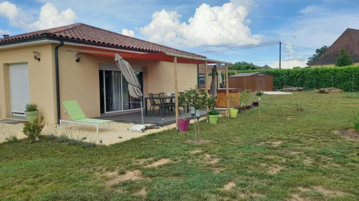 Maison Individuelle Climatisée Avec Jacuzzi - Le Bugue