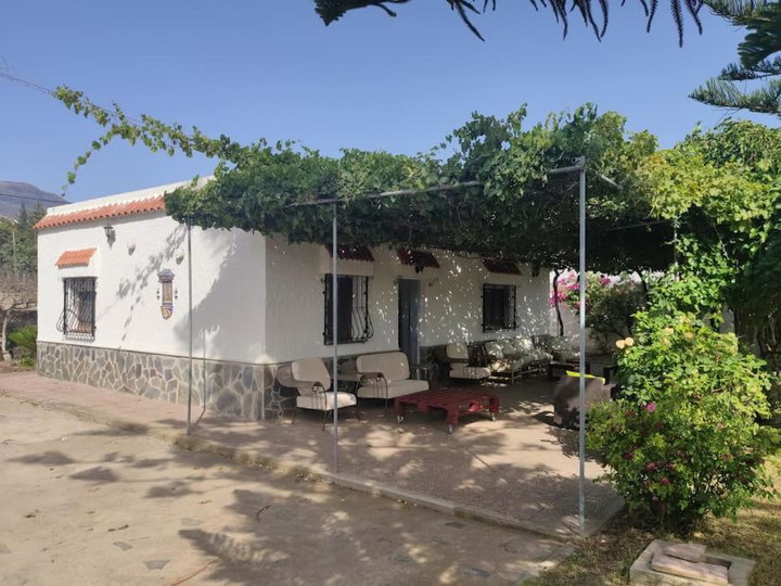 Encantadora Casa Rural Con Gran Porche - Berja