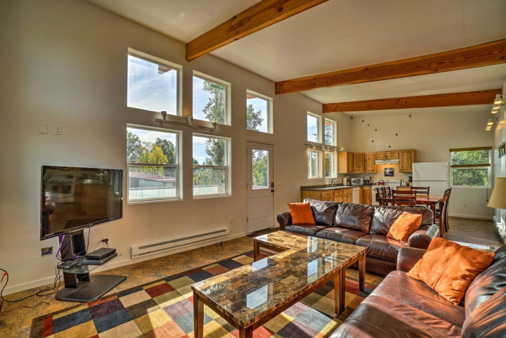 Secluded Getaway W/ Deck, Steps To Fritz Creek! - Alaska