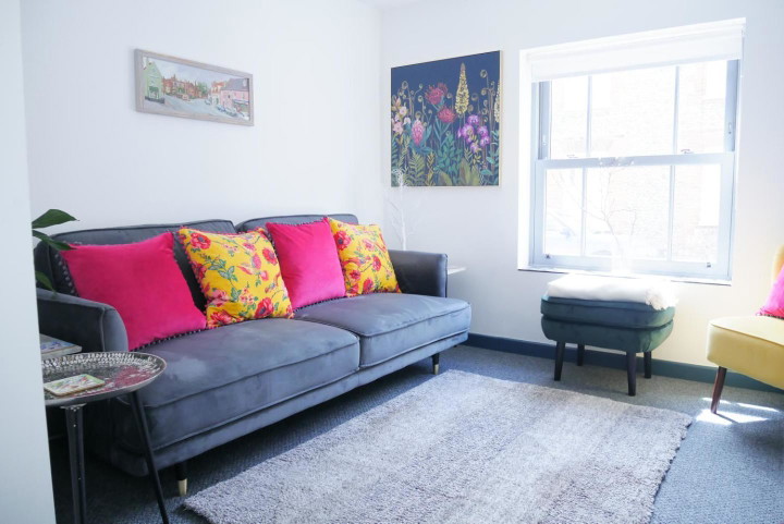 New Street Luxury Town House In The Centre Of Holt With Free Parking For One Car - Holt