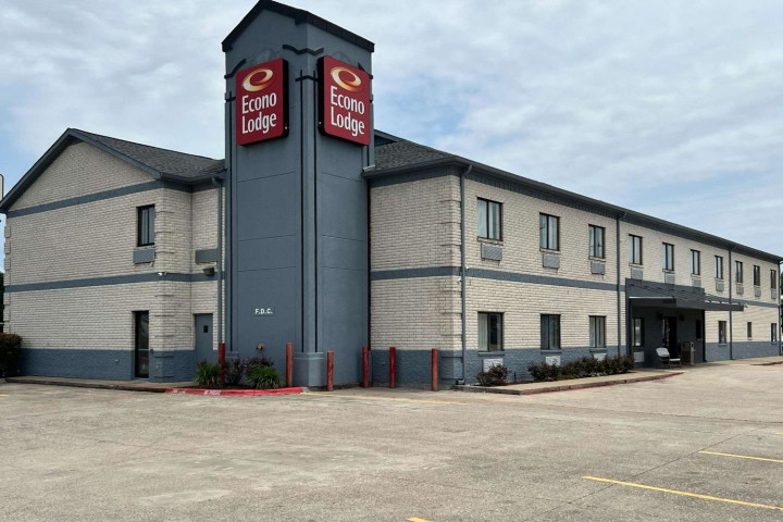 Days Inn By Wyndham Beaumont West I-10 Walden - Beaumont, TX