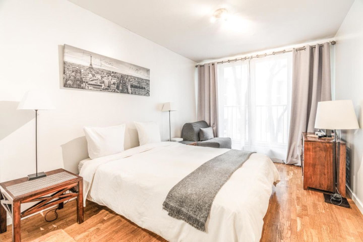 Champs Elysees Flat - Le Bourget