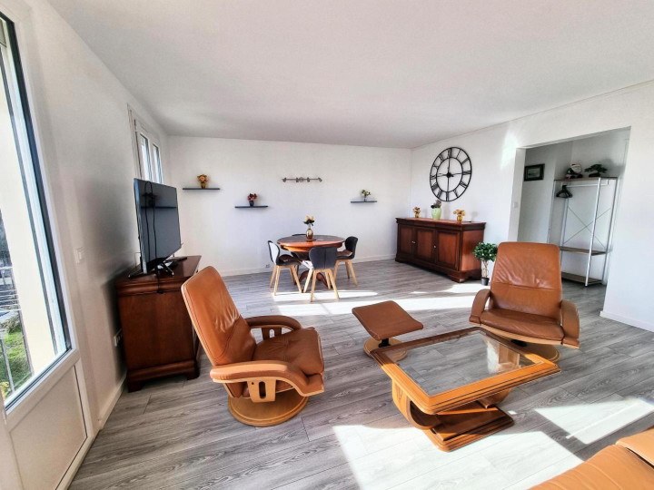 6 Appartements Et 4 Adresses à Mi-chemin Entre Le Vieux Port Et L îLe De Ré - Marans