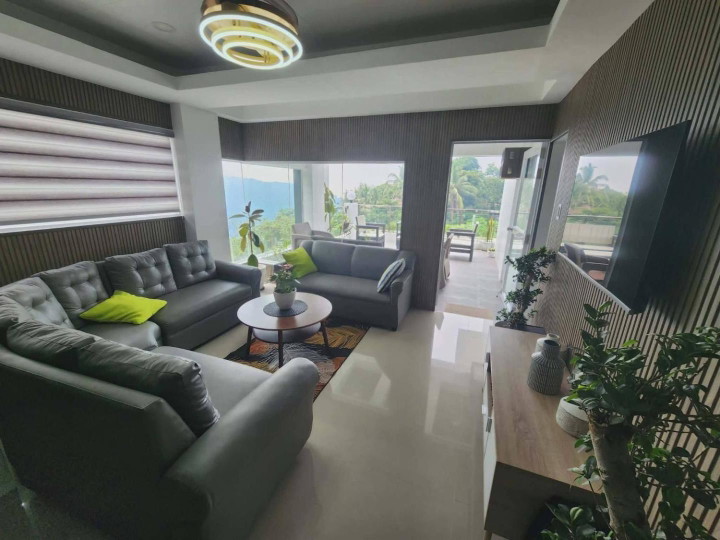 Avana Hills Tagaytay Manor - London - Tagaytay