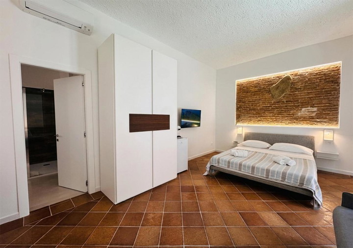 Isuleddu Room & Stairs - La Maddalena