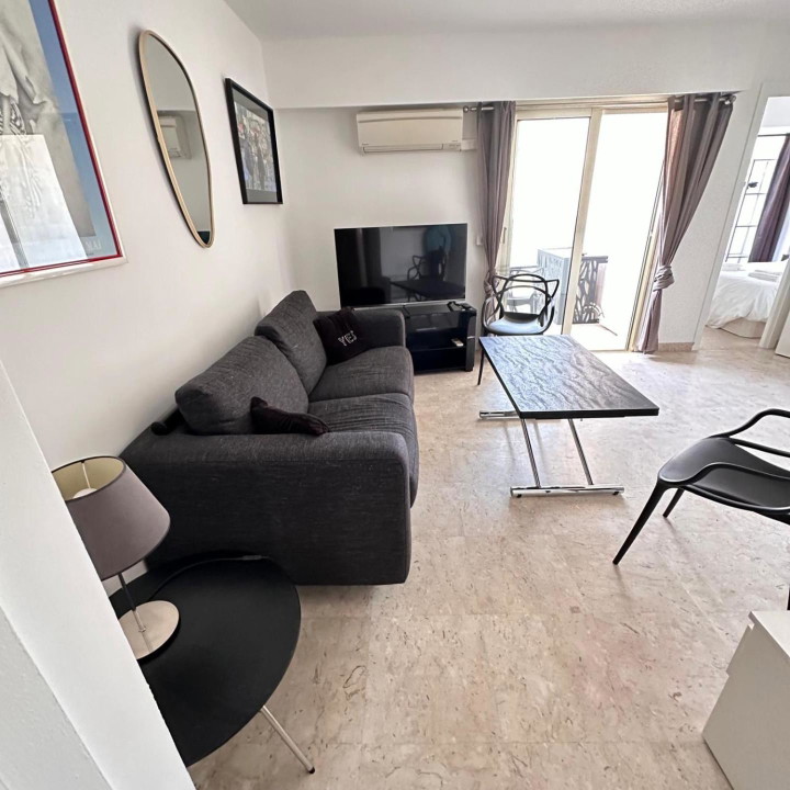 2p Between Croisette Beaches And Antibes Street - Le Cannet