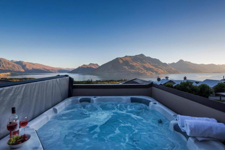 Queenstown Grandview With Spa Pool - Queenstown, New Zealand